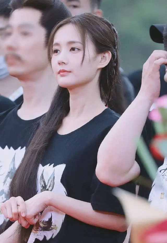 Eating melon broke the news: Jing Tian, Li Yitong, Bi Wenjun, Yu Jingtian - entertainment ...