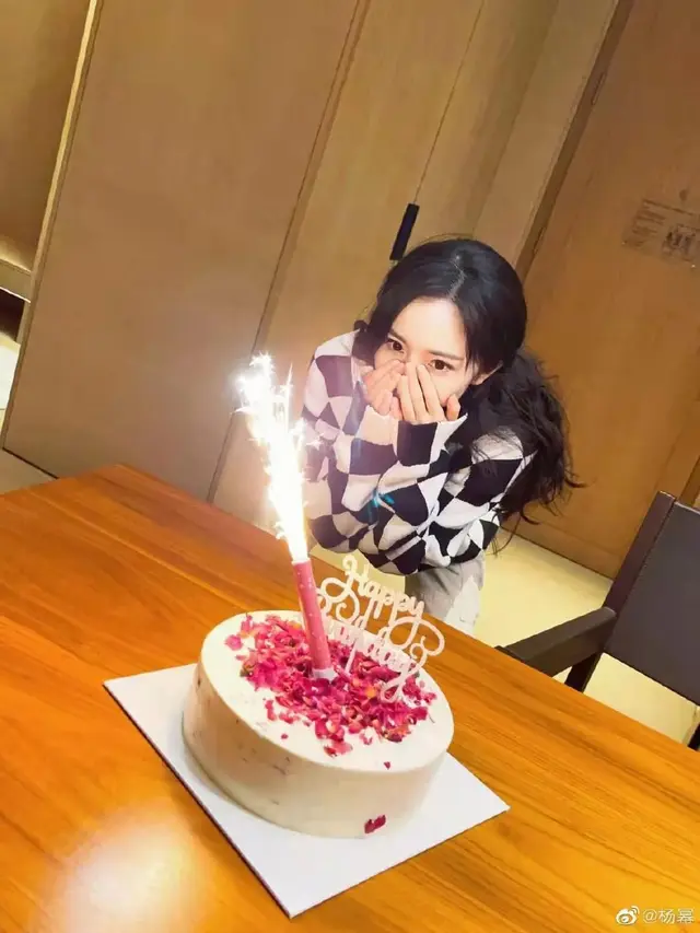 One question and one answer: Yang Mi, Gu Li Nazha, Zhang Ruoyun, "The ...