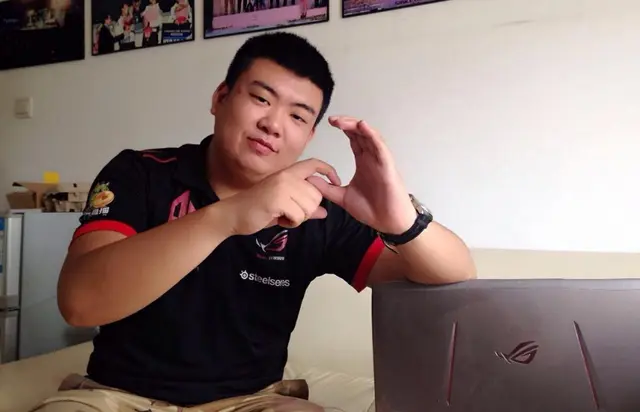 The original AG's most powerful brain Liangliang live broadcast of the ...