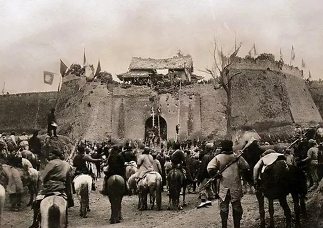 President Peng fought in the northwest, encircled and wiped out 200,000 ...