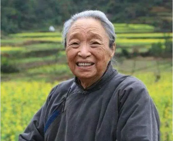 Bai Qing: His son was in pain in the car accident, and his grandson ...