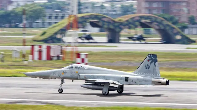 Taiwan's F-5E fighter plane crashed, and the reason for the flying ...