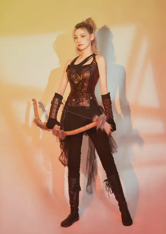 Zhao Yue tribe wolf girl light and shadow blockbuster, black vest with ...