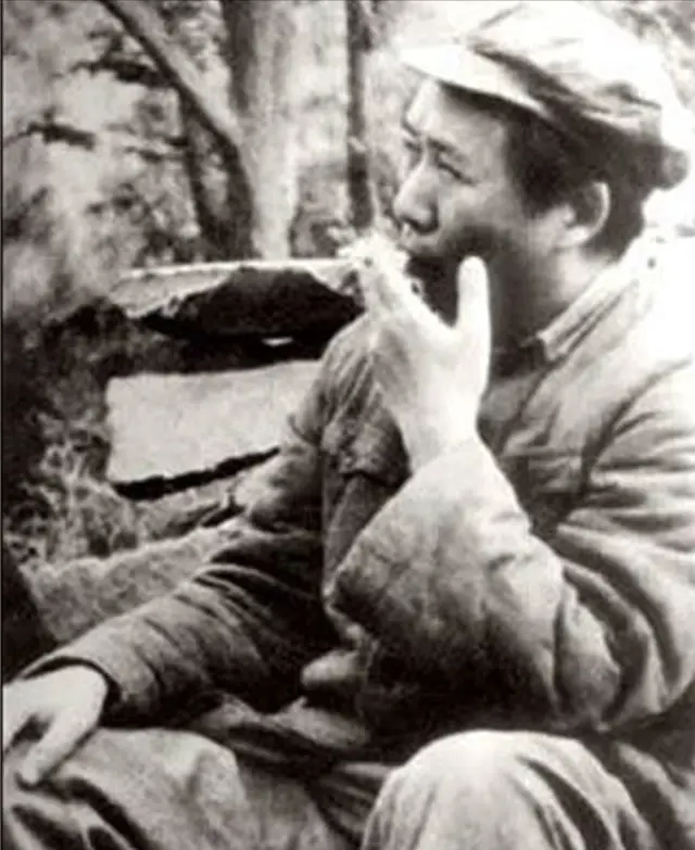 Shen Zhiyue handed Chairman Mao a second cigarette, which aroused the ...