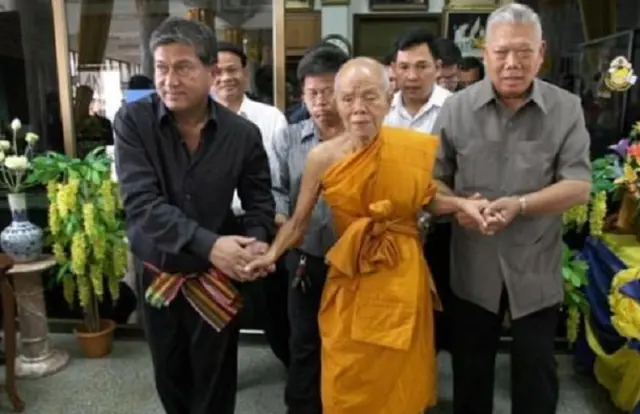 The 92-year-old monk in Thailand: donated more than 1.2 billion in his ...
