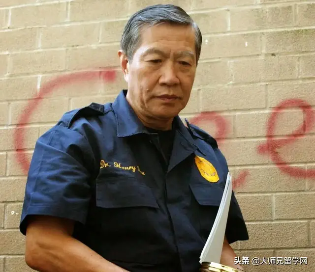 Chinese detective Li Changyu solves countless strange cases! His mother ...