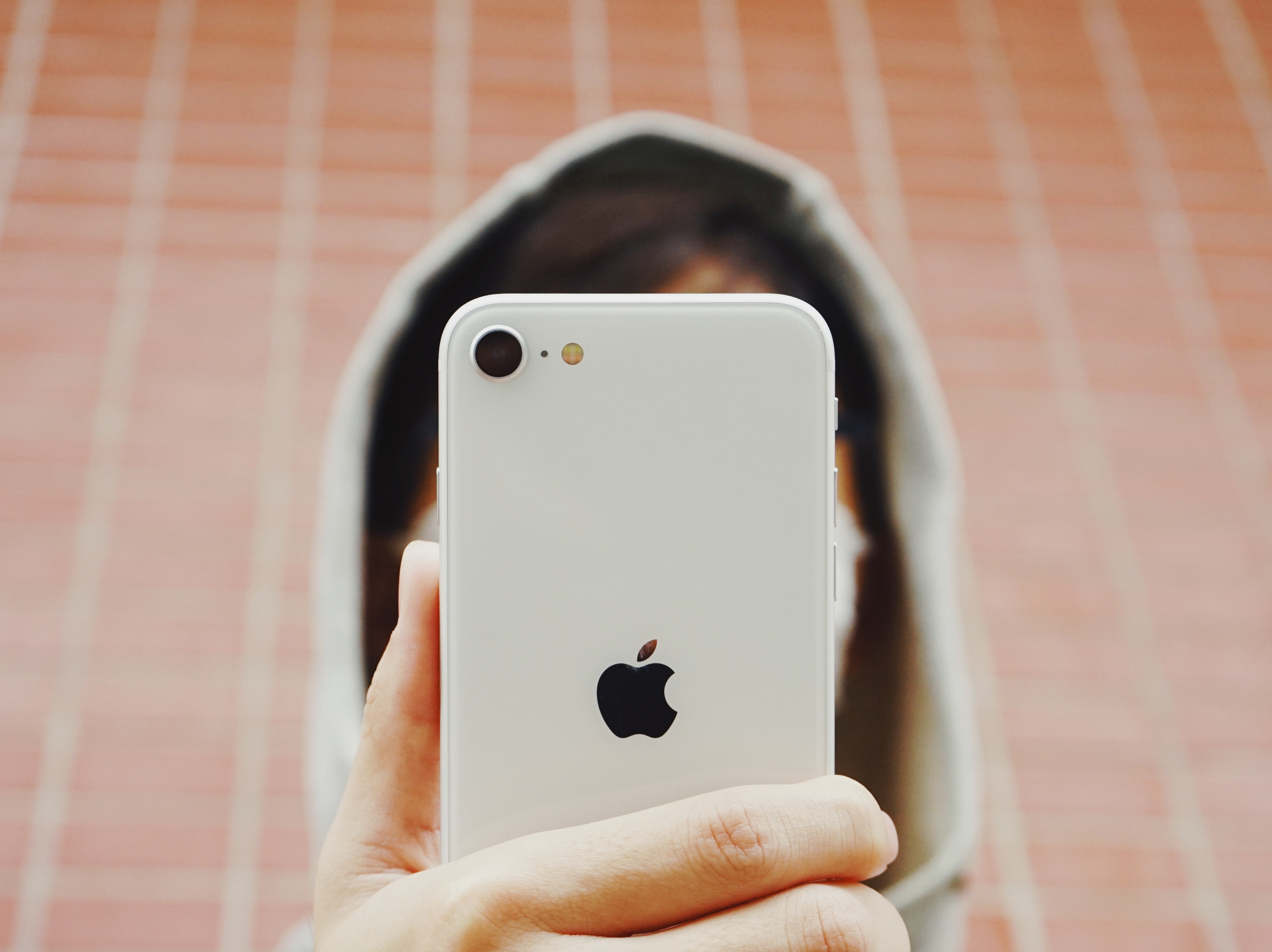 3499元太贵?iPhoneSE3发布后遇冷 国产手机厂商松了一口气|3499元|太贵-社会资讯-川北在线