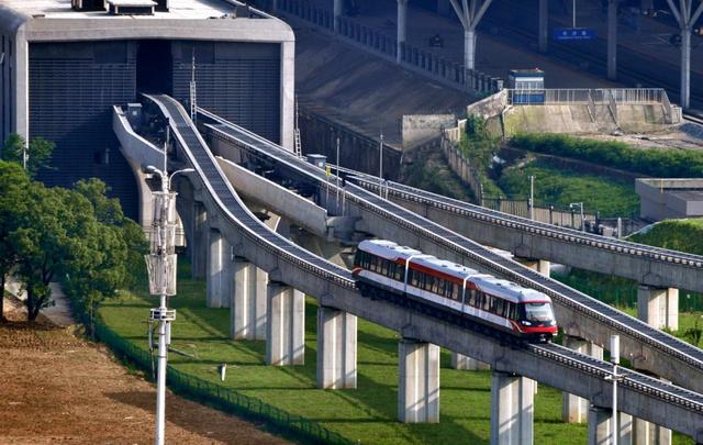 my country's second maglev train was unveiled. The speed is so fast ...
