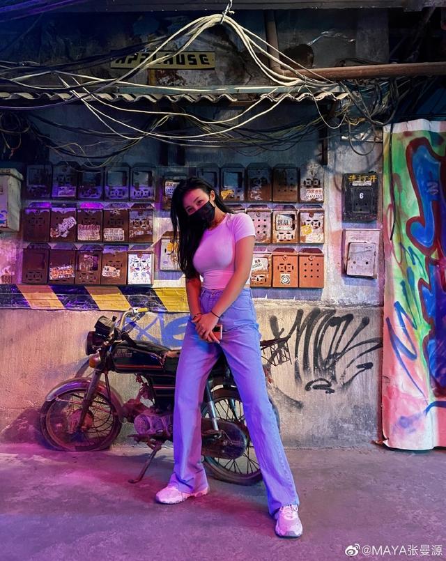 Basketball goddess Zhang Manyuan took sexy photos and was praised by ...